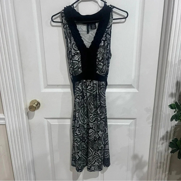 new directions | Dresses | New Directions Black And White Knee Length ...